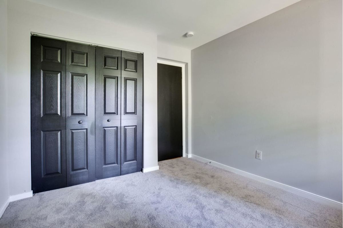 60A Leeds Ct - House Buyer of America