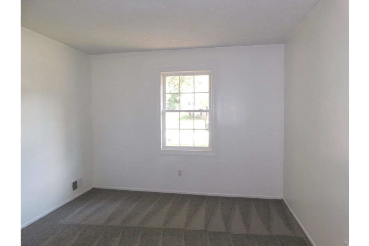 10107 Queen Elizabeth Dr - House Buyer of America