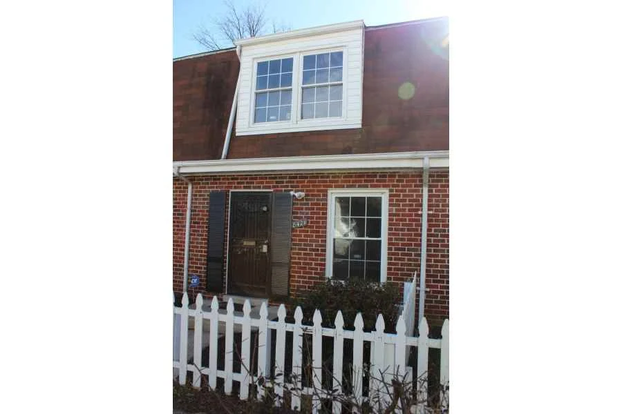 8421 Pioneer Dr - House Buyer of America