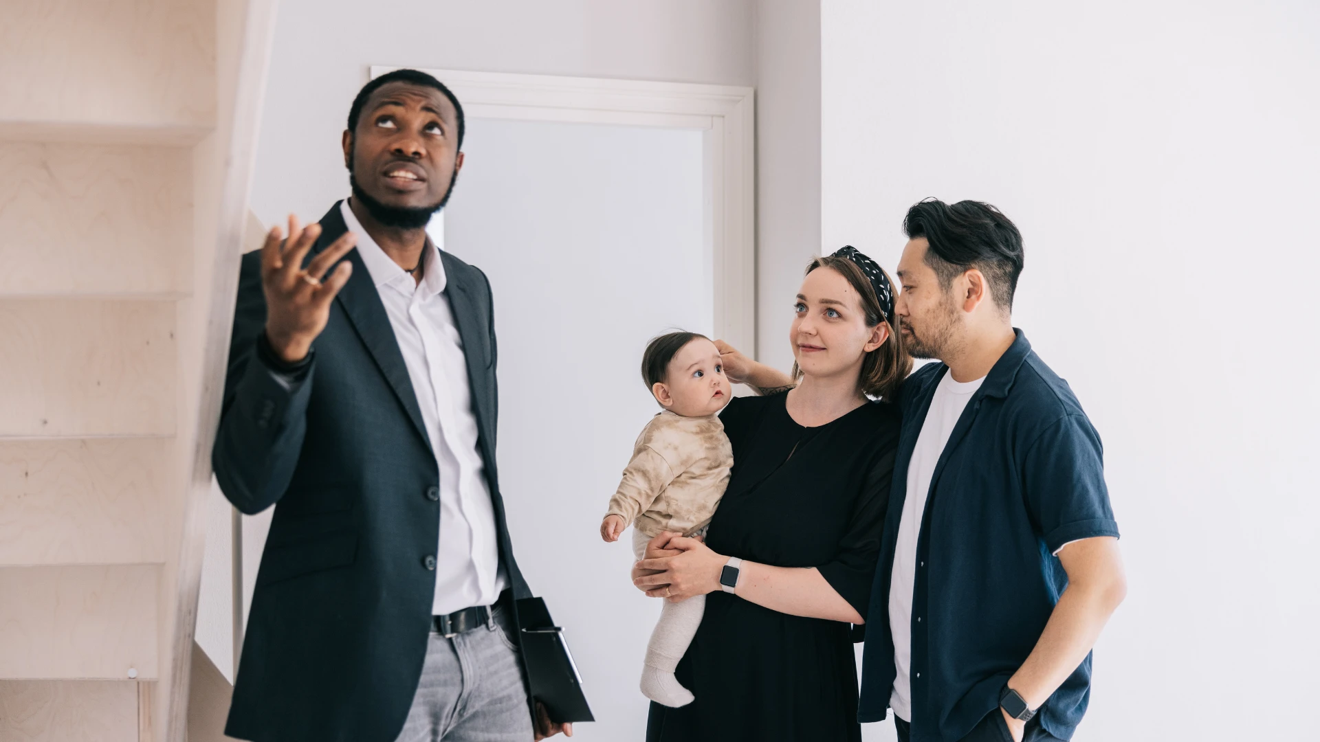 How a Real Estate Agent Will Help You Sell Your House