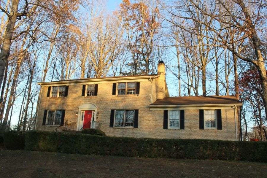 10 Carter Ln - House Buyer of America
