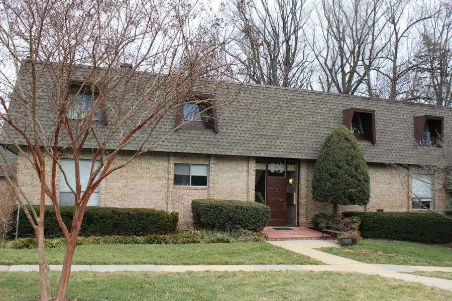 11613 Vantage Hill Rd - House Buyer of America