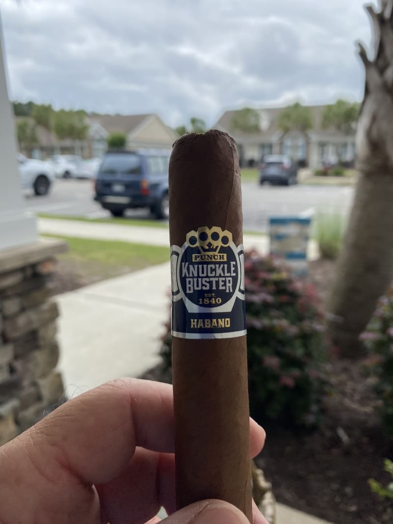 Knucklebuster | Cigar Reviews | Cigar World