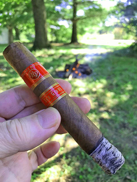 Today's Smokes Group | Cigar World