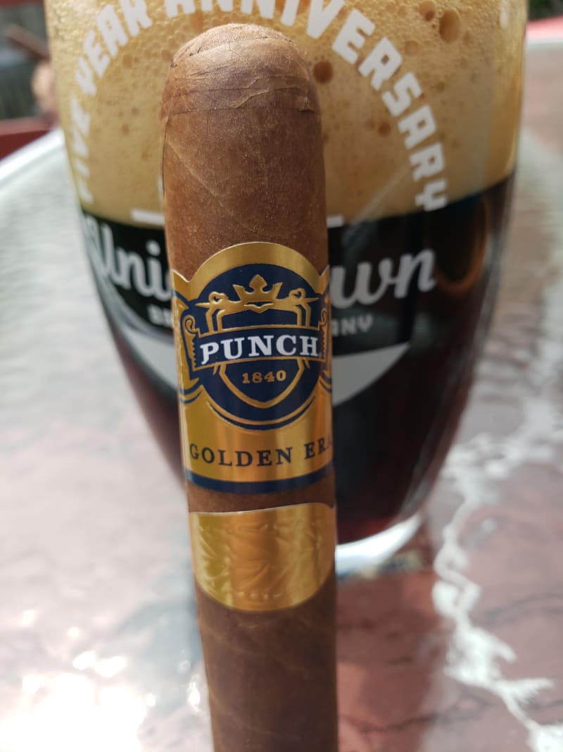 Smooth and creamy | Cigar Reviews | Cigar World