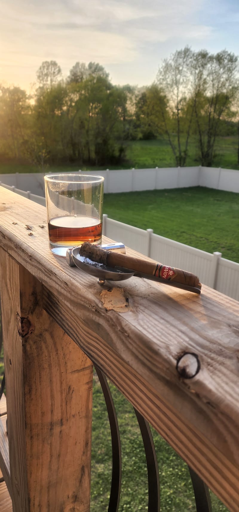 Drinks and Cigars Group | Cigar World