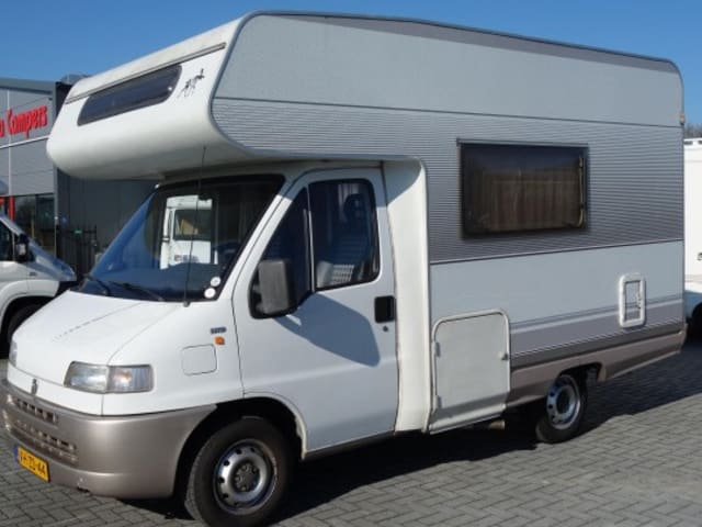 Campervan hire Netherlands - Private motorhome hire | Goboony