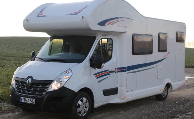 Spacious alcove mobile home with 6 seats/sleeps from €120 p.d. - Goboony