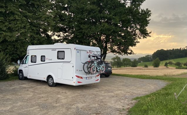 Bellissimo camper per famiglie con tanti optional! da 124 € al giorno ...