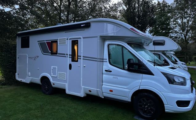 Buttie – 5p Roller Team bus from 2023 from €123 p.d. - Goboony