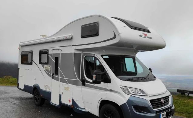 Merther – Roller Team 746 6 Berth from £112 p.d. - Goboony