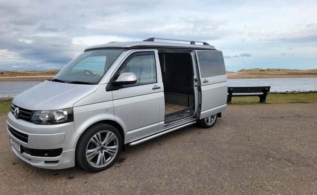 Optimus – Beautiful 4 berth Volkswagen campervan from 2011 from £77.00 ...