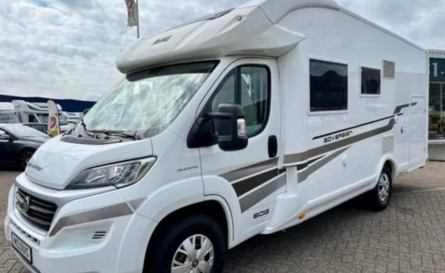 4p McLouis semi-integrated uit 2016 vanaf € 127 p.d. - Goboony