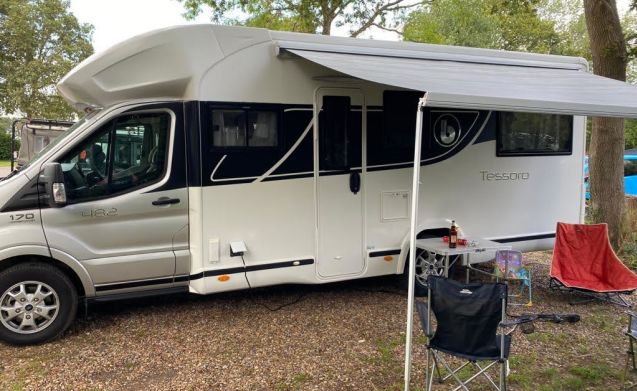 Tessa – 4 berth luxury motorhome from £123.00 p.d. - Goboony