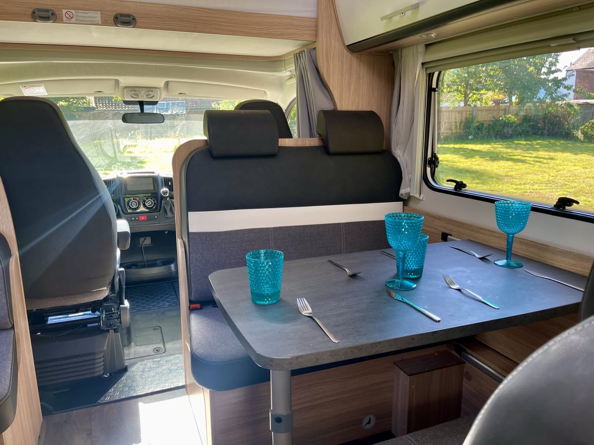 Big Mo – 6 berth Sunlight A72 from 2022 from £180 p.d. - Goboony