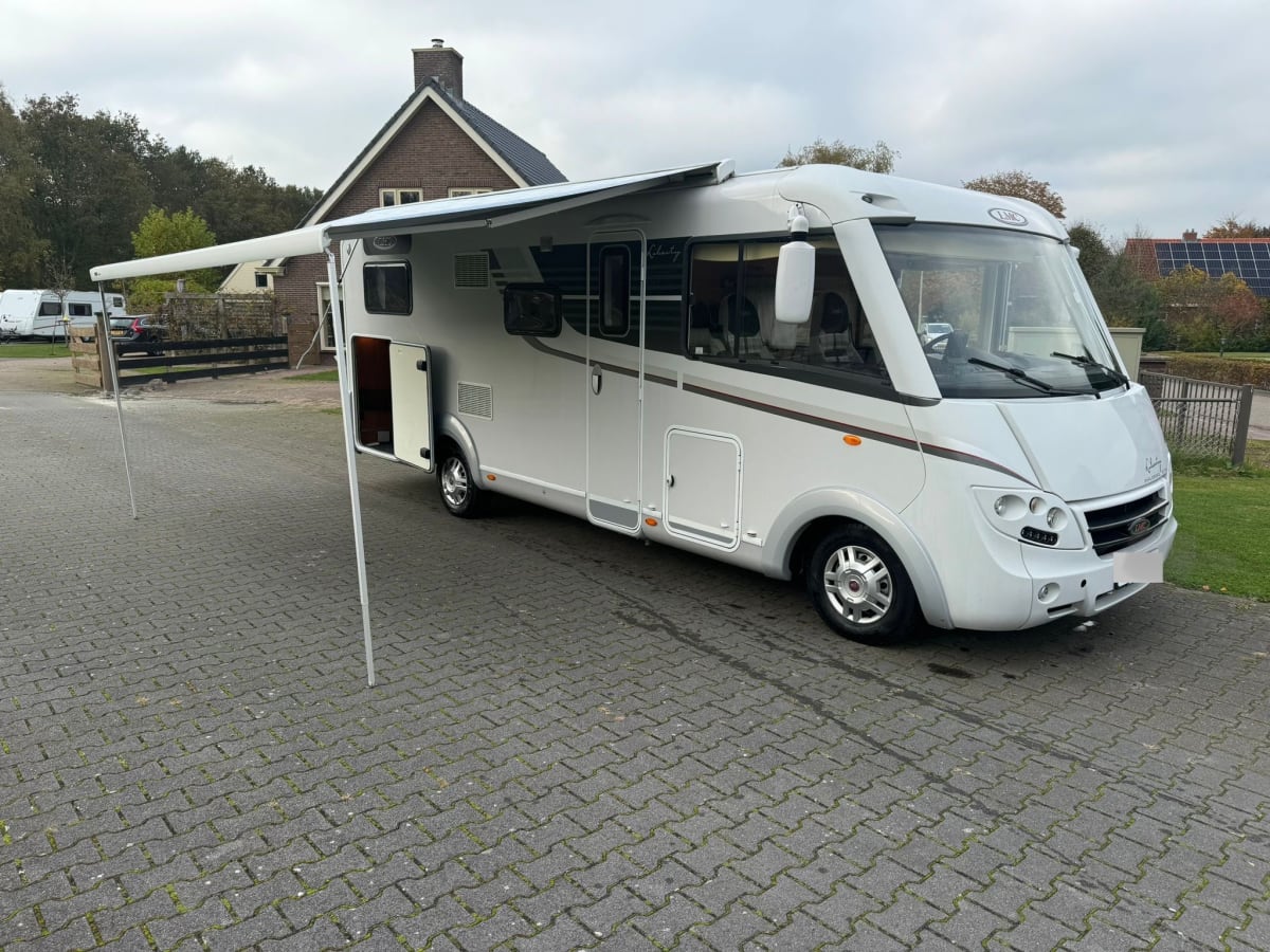 4-persoons LMC camper vanaf € 91 p.d. - Goboony