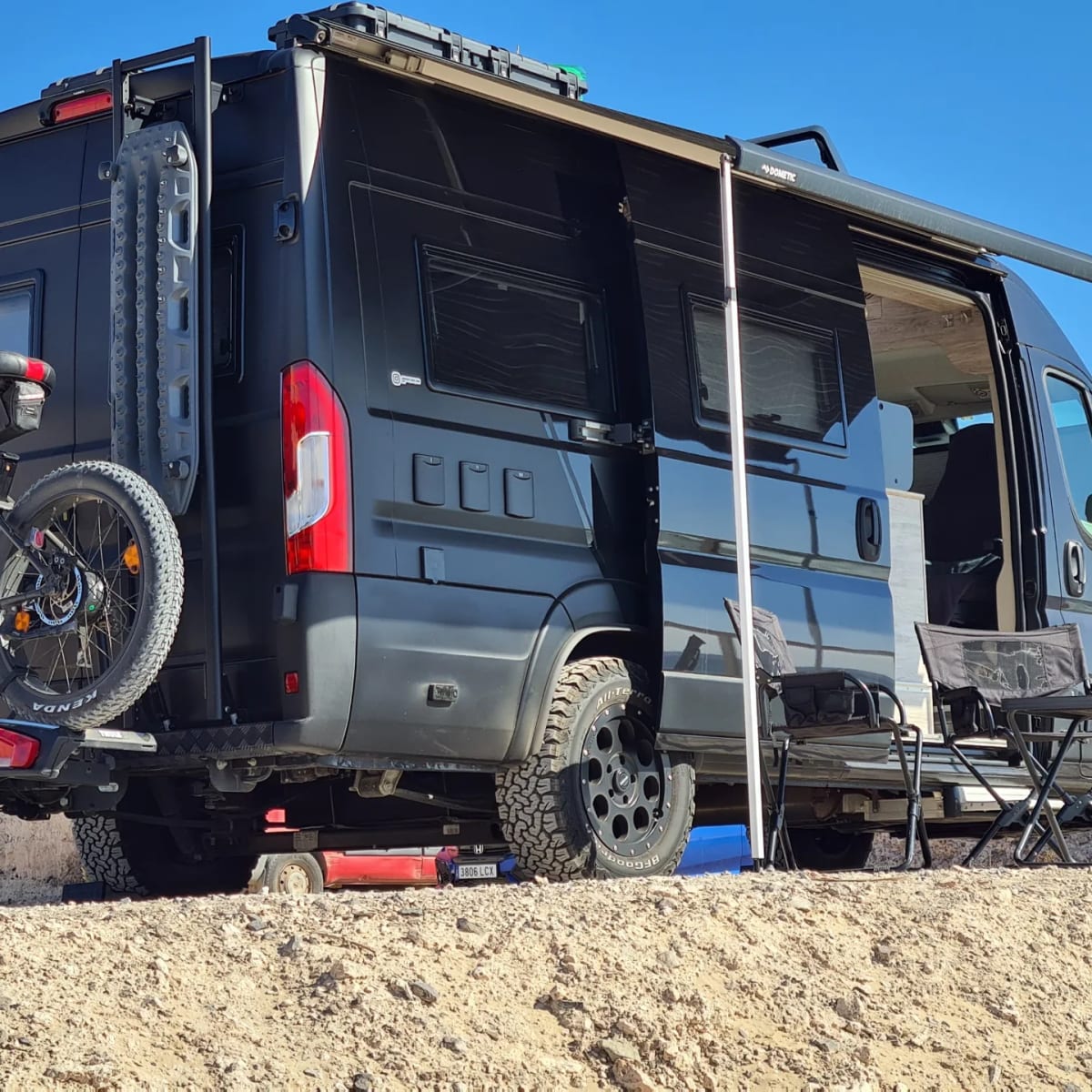 Bigfoot – Camper Van, Bravia 636 Swan ab 133 € p. T. – Goboony