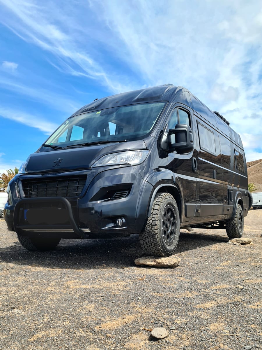 Bigfoot – Camper Van, Bravia 636 Swan ab 133 € p. T. – Goboony
