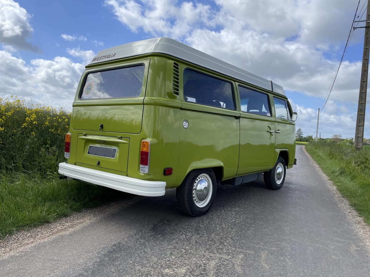 TAC – combi T2 Volkswagen à partir de 120,00 € par jour Goboony