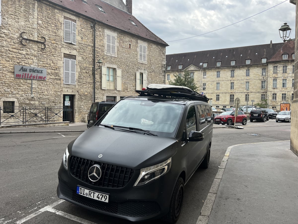 Dirt – Mercedes V-class off-road camper van from €96.00 p.d. - Goboony