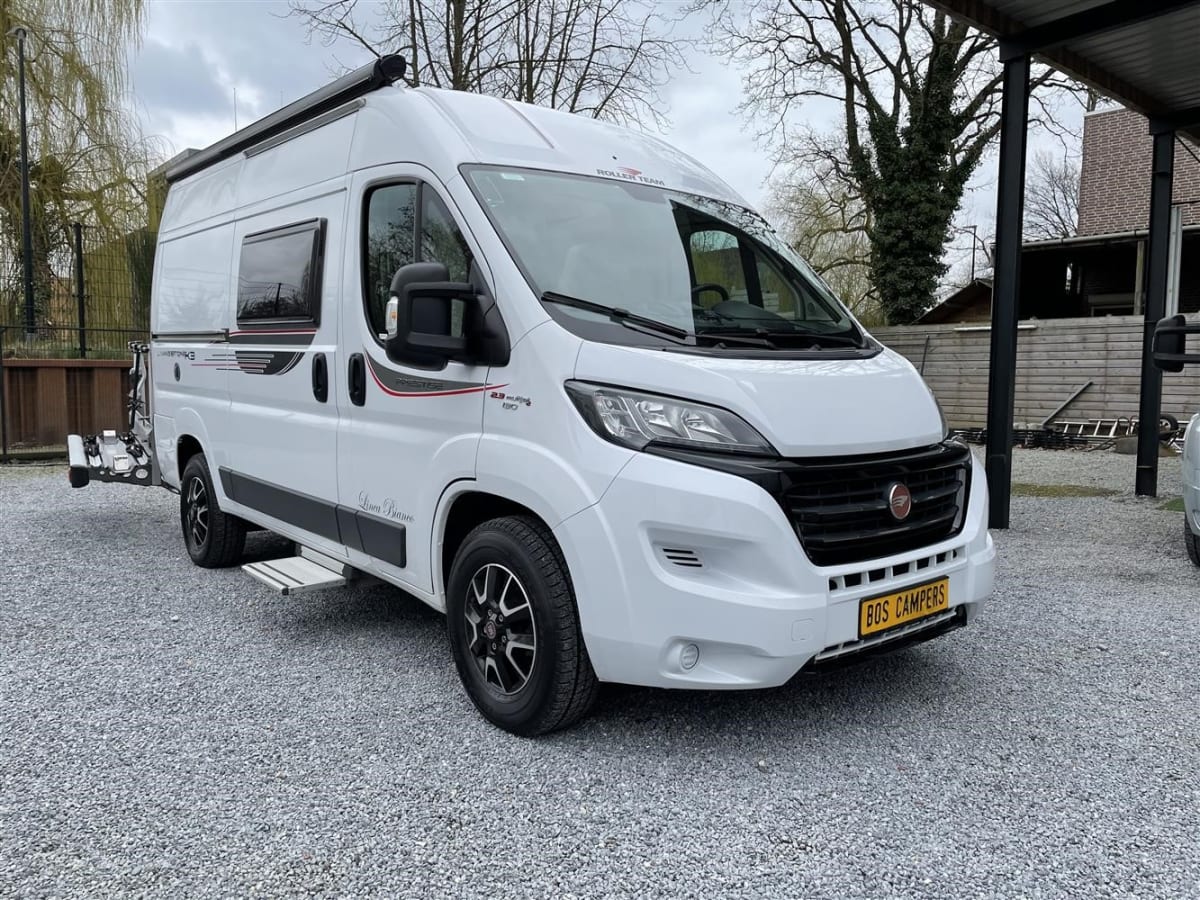 Soestdijk – 2 person bus camper from 2017, Roller Team Livingstone ...