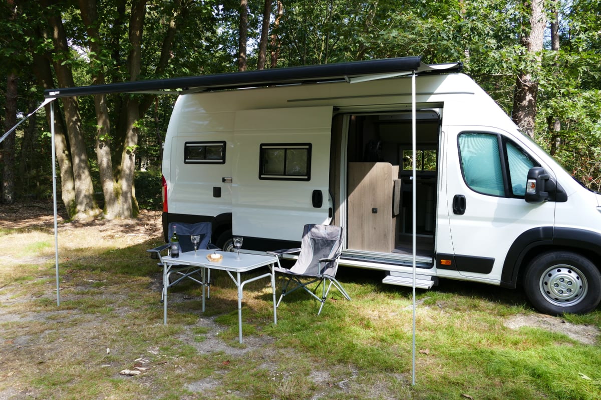 2p Citroen bus from 2021 from €158 p.d. - Goboony