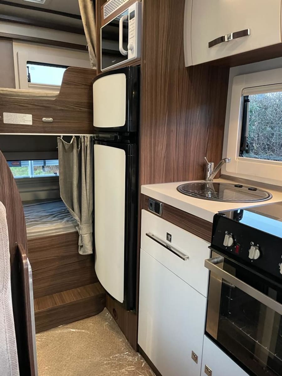 Mileo – 6 berth Fiat Benimar 313 from £85.00 p.d. - Goboony