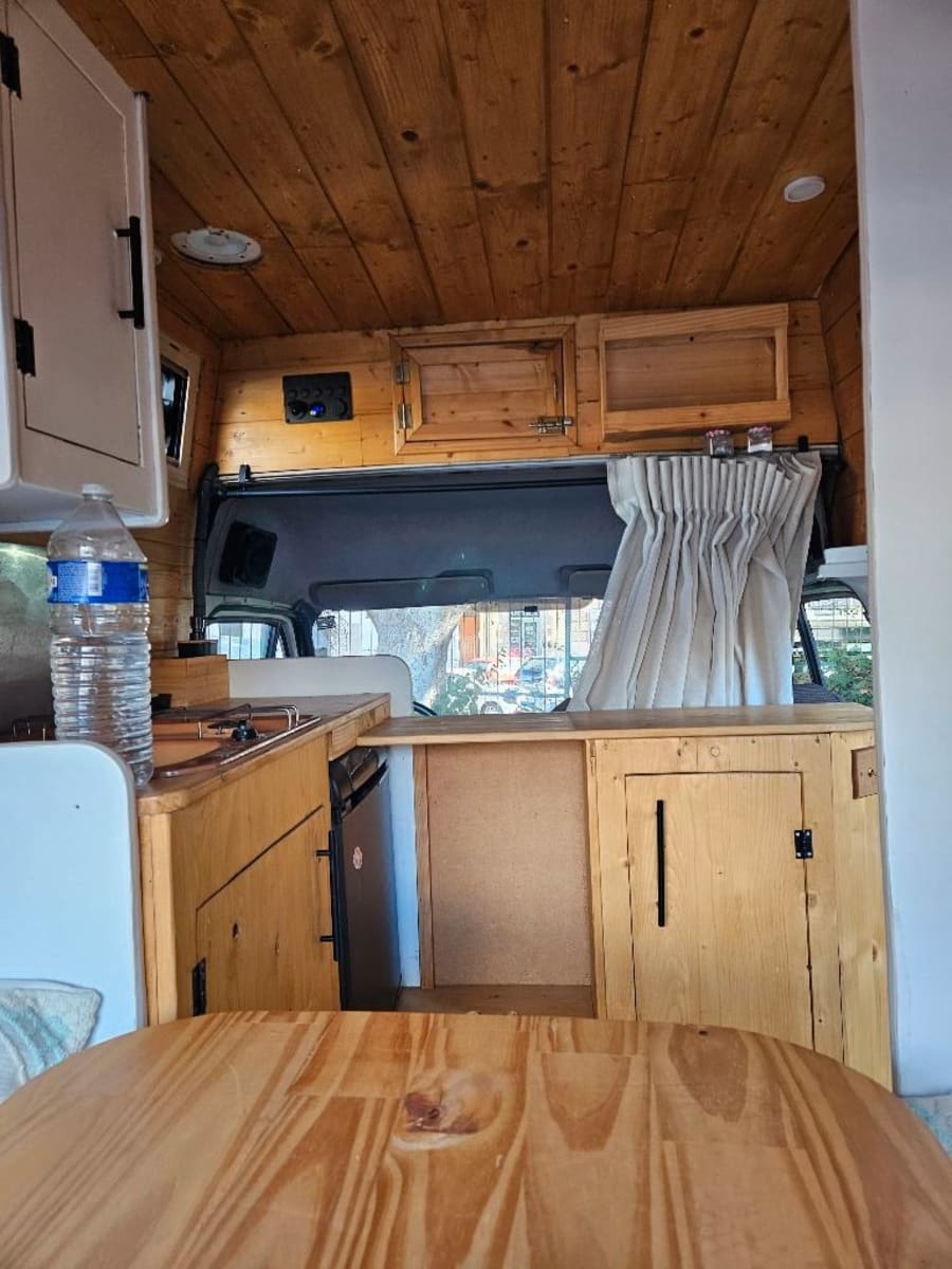 The Islander – Cozy Vintage Camper from €51 p.d. - Goboony