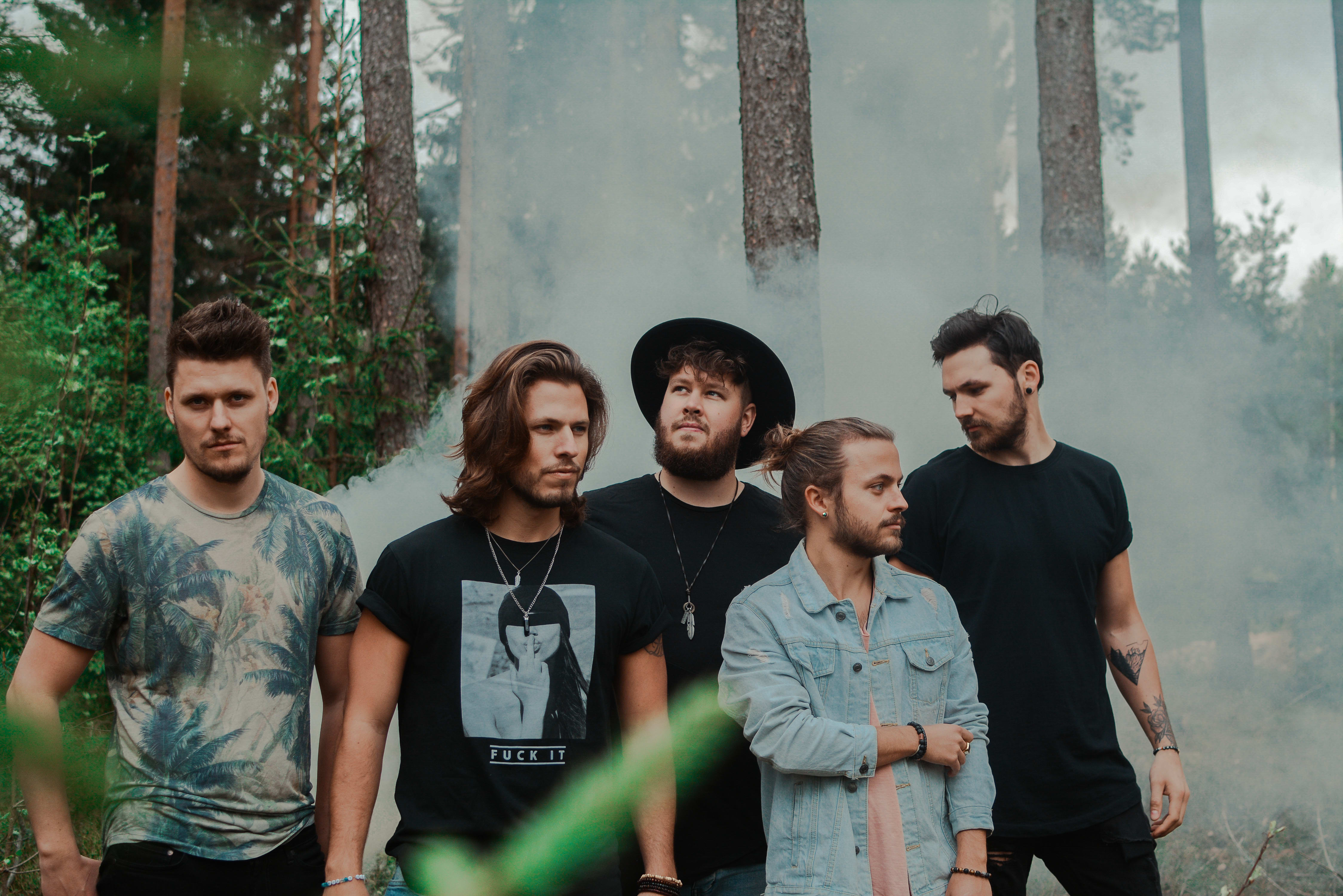 Book Live In Color on Gigital | Artists, Live bands, DJ's | Gigital