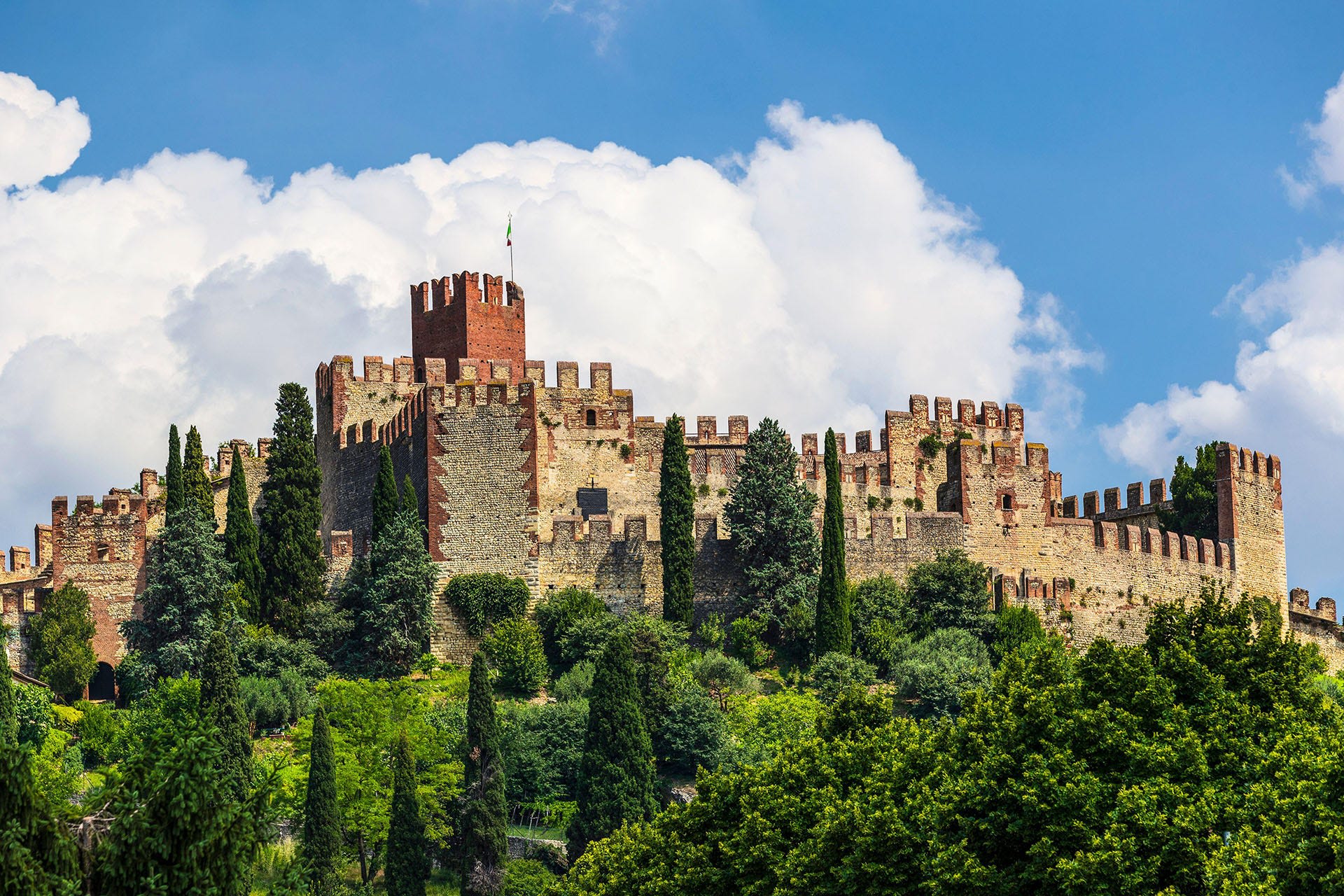 Medieval Times: 12 Castles to Visit in Wine Regions Around the World ...