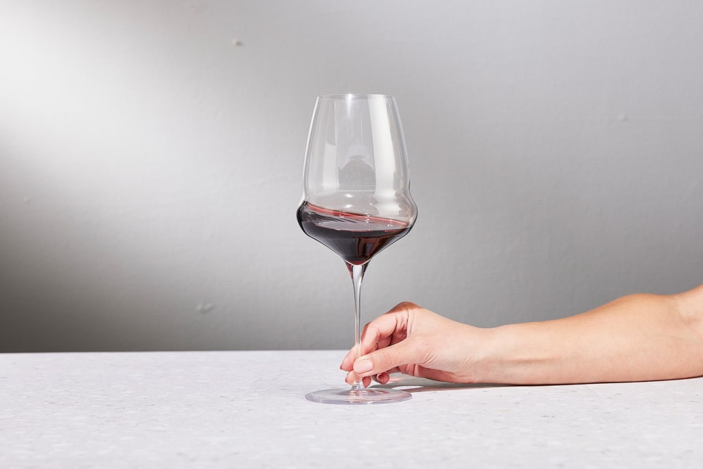 What Is a Cocoon Glass? | Wine Enthusiast