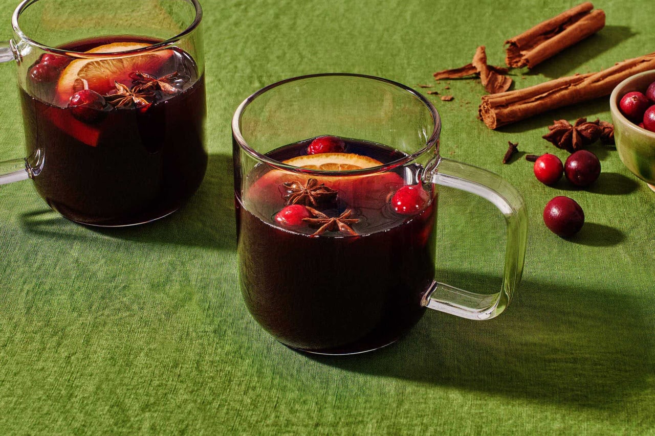 Why Mulled Wine Is the Best Holiday Drink Ever | Wine Enthusiast