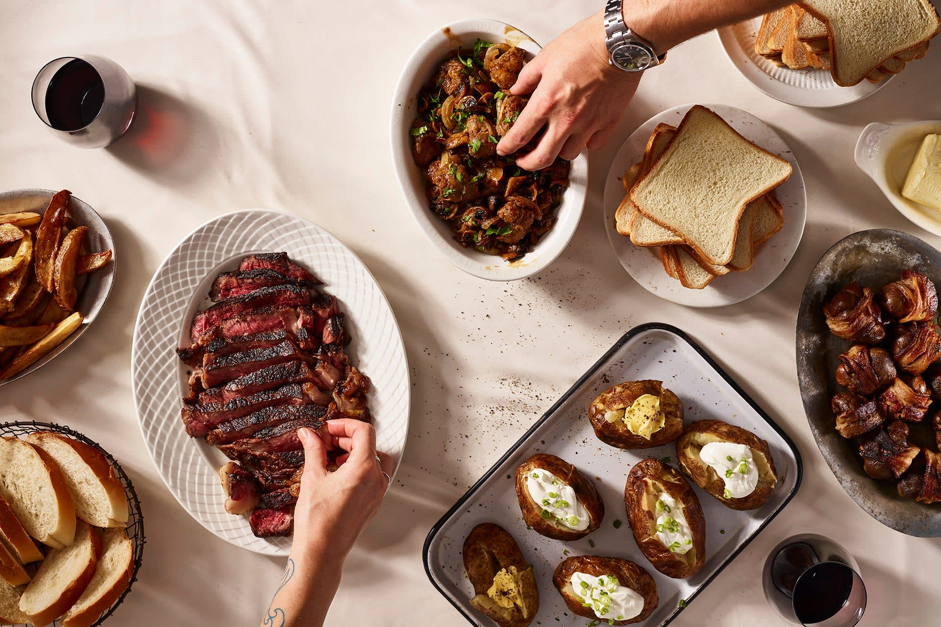 How to Make a Traditional Beefsteak Dinner | Wine Enthusiast