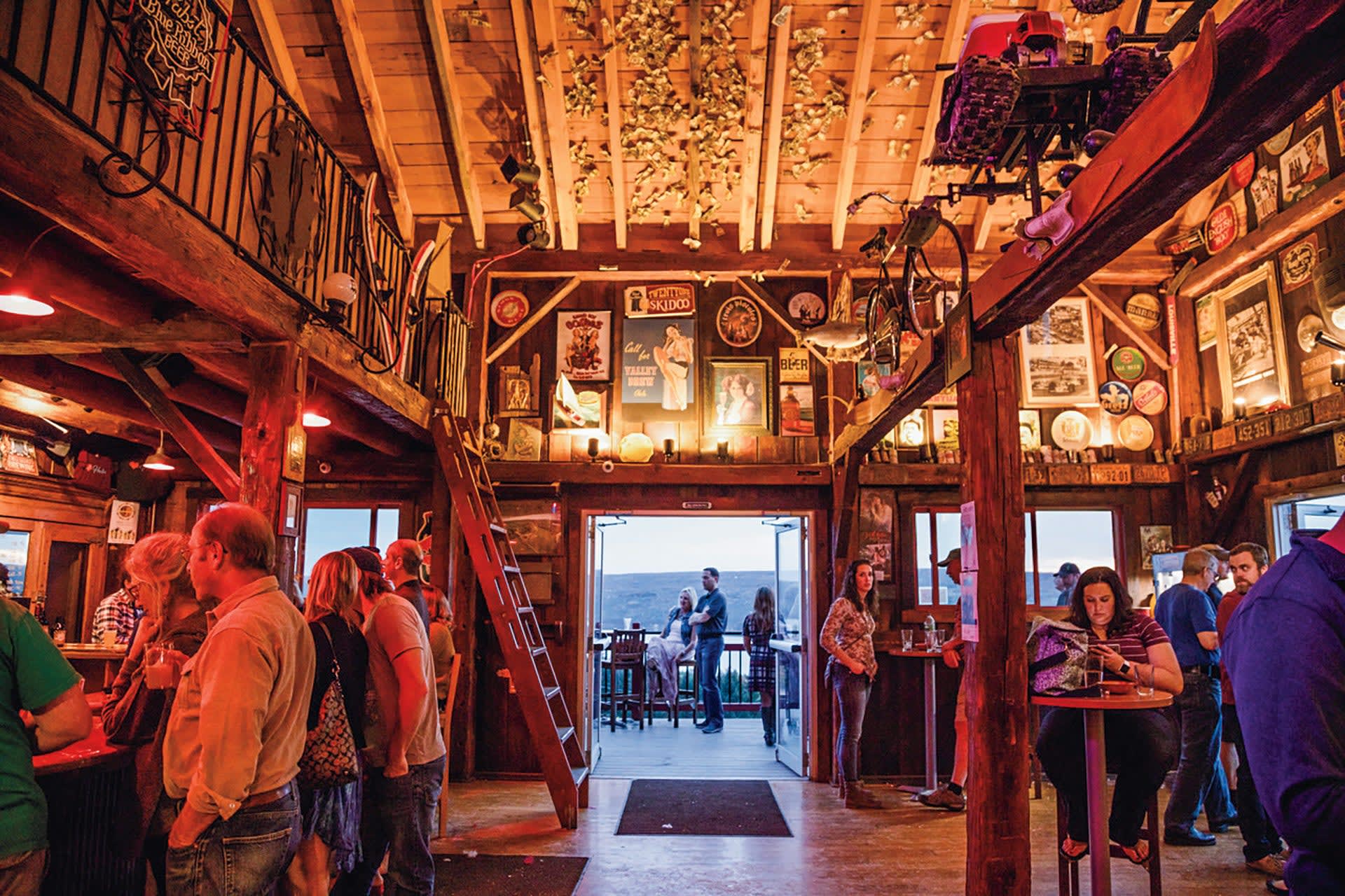 A Complete Guide to the Finger Lakes Wine Country | Wine Enthusiast