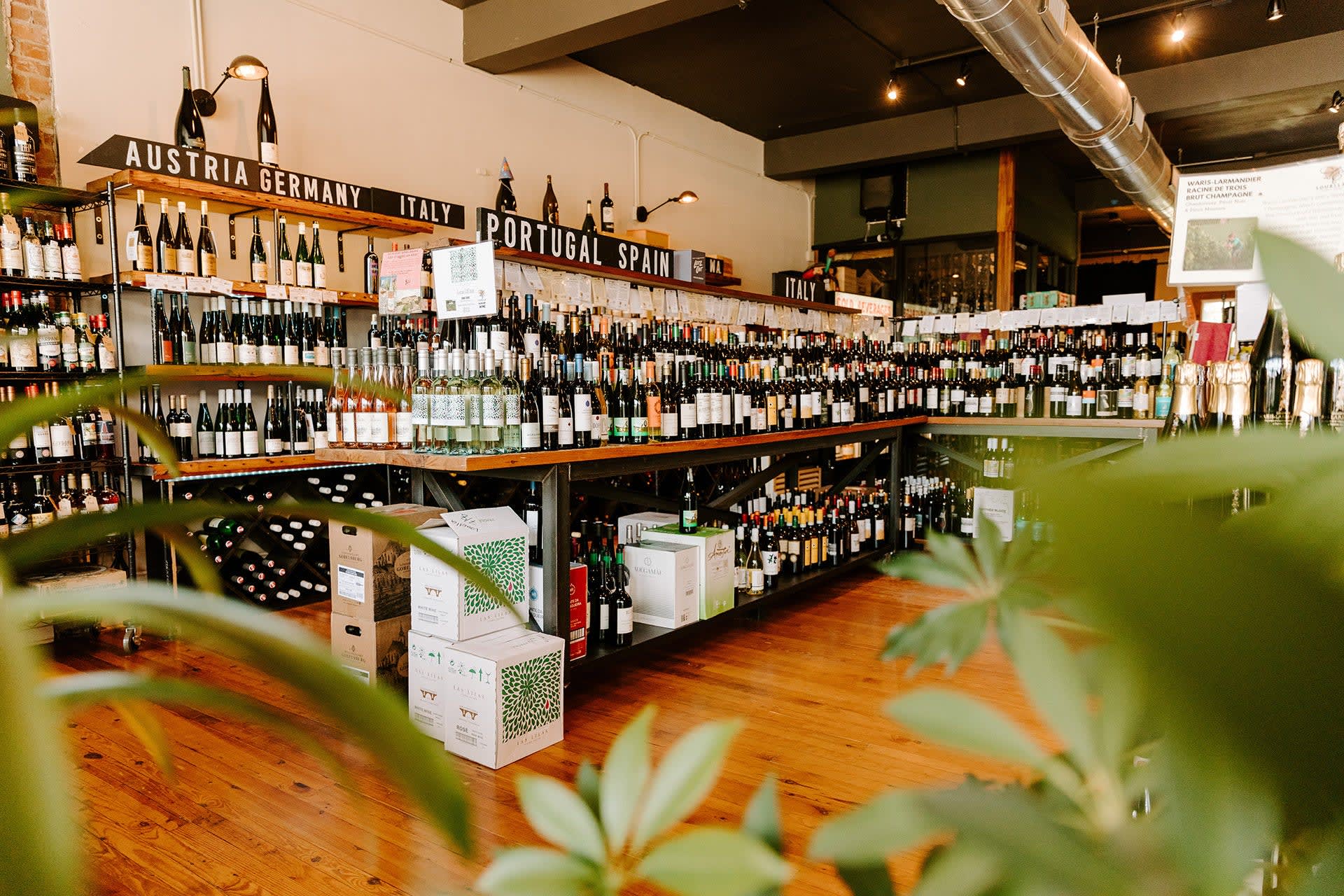The Best Wine Shops in the U.S. for 2022, According to Pros | Wine ...