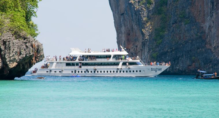 Phuket boat tour