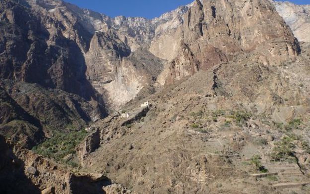 Guided Tour Wadi Sahtan And Chest Of Oman Visit - Book Muscat tours ...