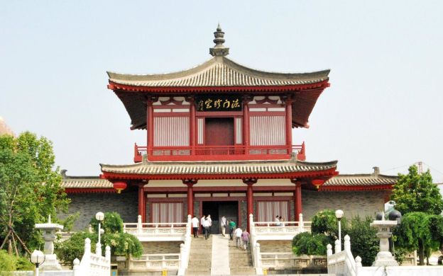 Han and Tang Dynasty Tour from Xi'An with Chinese Style Lunch