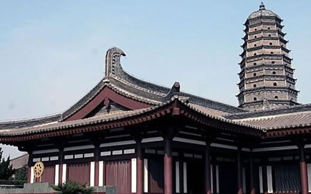 Han and Tang Dynasty Tour from Xi'An with Chinese Style Lunch