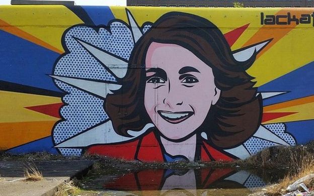 Virtual Reality Anne Frank House Tour: An Amsterdam Experience – isango!