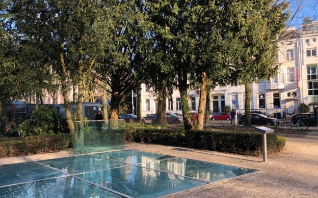 Virtual Reality Anne Frank House Tour: An Amsterdam Experience – isango!