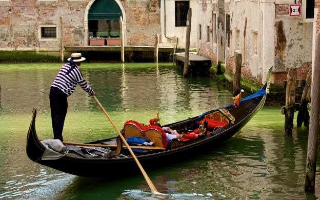 Private Gondola Ride With Serenade