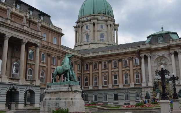 Buda Walking Tour with Guide