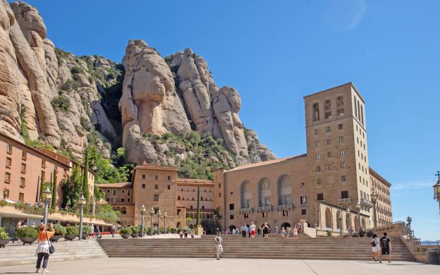 Montserrat Monastery Visit with Aeri Cable Car and Lunch at Farmhouse