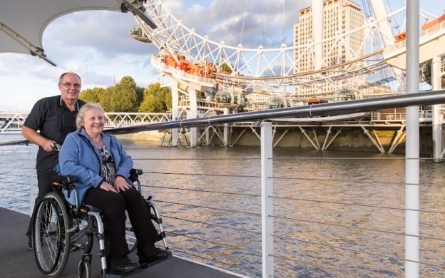 Uber Boat by Thames Clippers River Roamer: Autobús Turístico Pass
