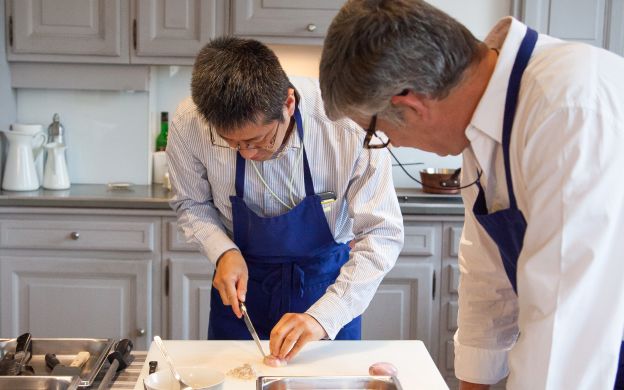 French Cooking Class with Market Visit, Paris