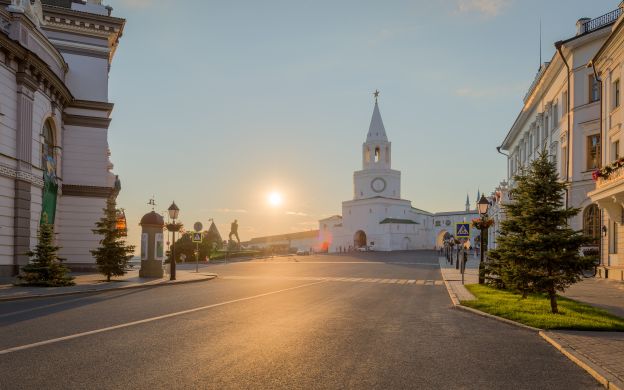 Kasan City Sightseeing: Hop-On Hop-off Bus