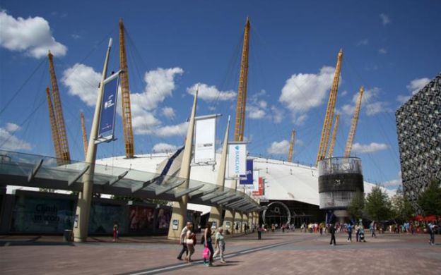 Up at the O2 – Climb over the O2 Arena in London