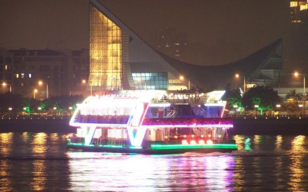 Crucero Nocturno por el Río de las Perlas