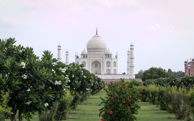 Mehtab Bagh Attraction Ticket - Book Agra tours - Best Offers & Discounts!